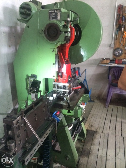 Ekscentar presa 30 T - Prese - OLX.ba