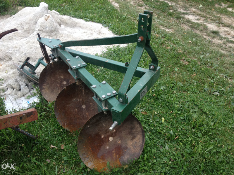 Plug za traktor - Plugovi - OLX.ba